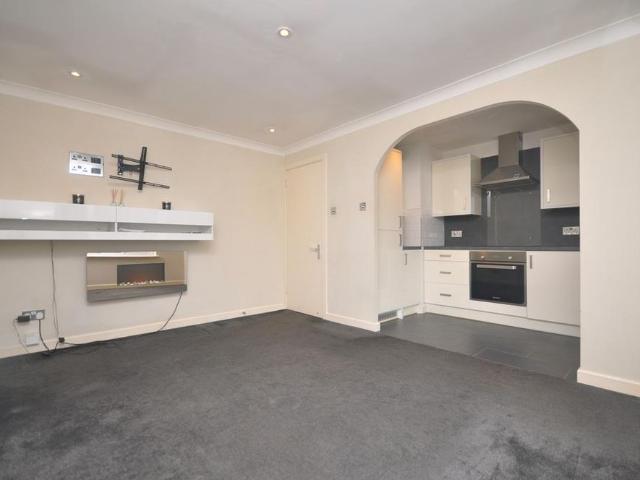 1 bedroom maisonette to rent