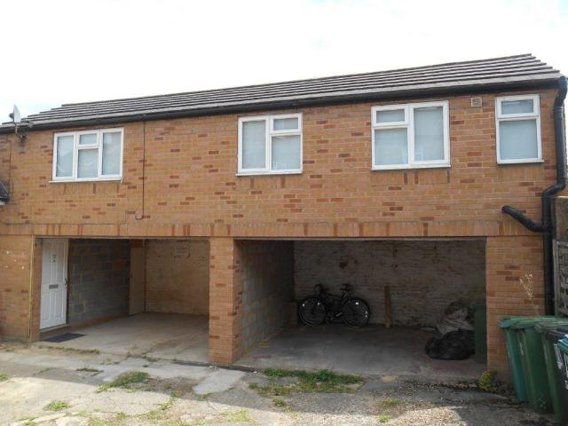 1 bedroom maisonette to rent