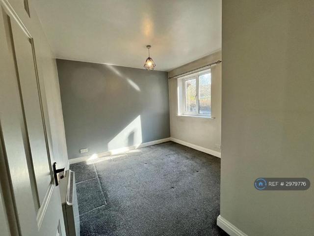 1 bedroom maisonette to rent