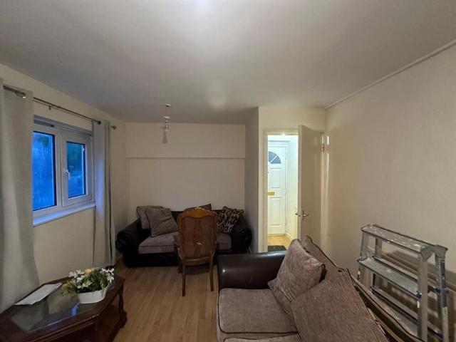 1 bedroom maisonette to rent