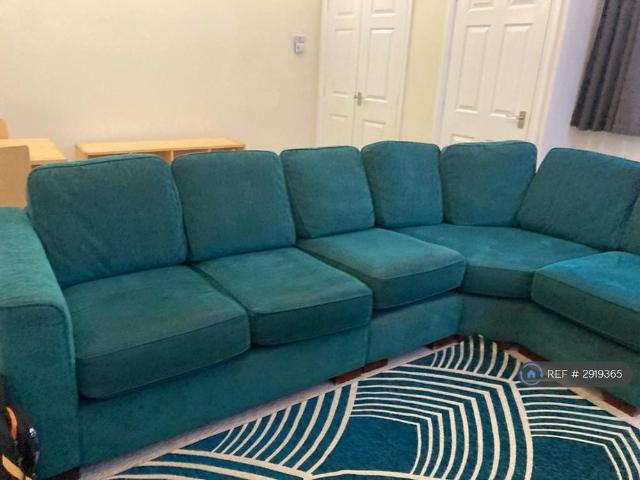 1 bedroom maisonette to rent