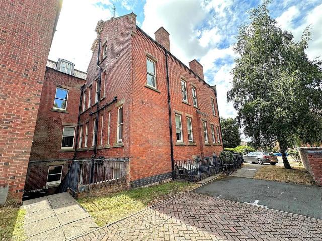 1 bedroom maisonette to rent