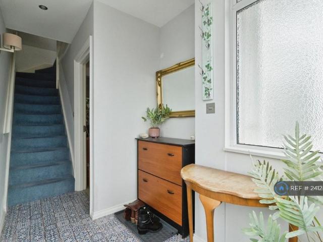 1 bedroom maisonette to rent