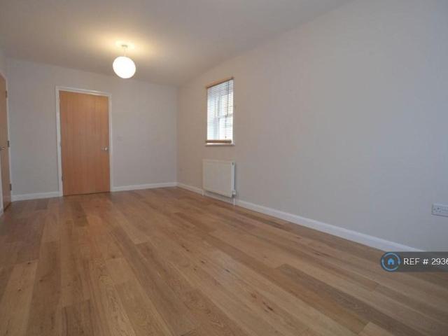 1 bedroom maisonette to rent