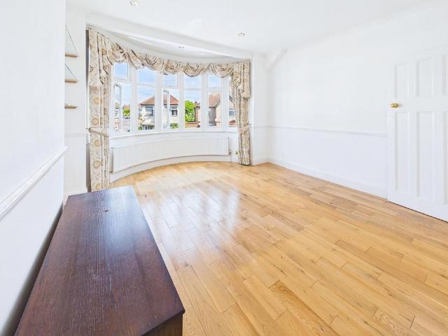 1 bedroom maisonette to rent