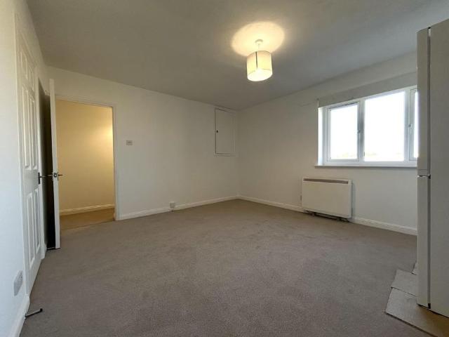 1 bedroom maisonette to rent
