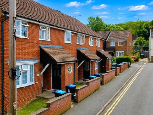 1 bedroom maisonette to rent
