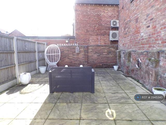 1 bedroom maisonette to rent