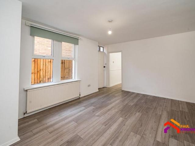 1 bedroom maisonette to rent