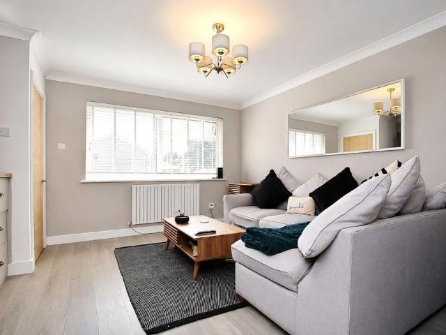 1 bedroom maisonette to rent