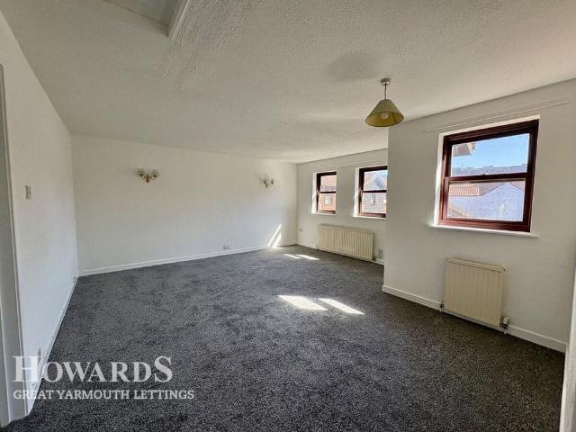 1 bedroom maisonette to rent