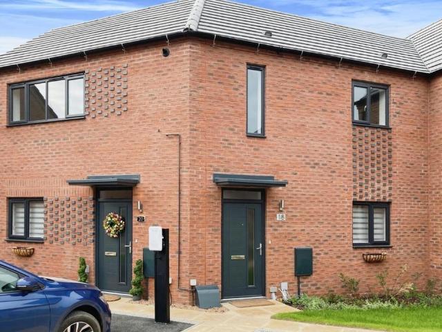 1 bedroom maisonette to rent