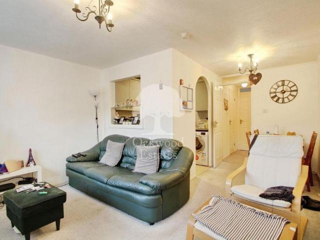 1 bedroom maisonette to rent