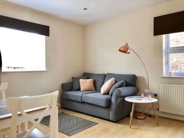 1 bedroom maisonette to rent