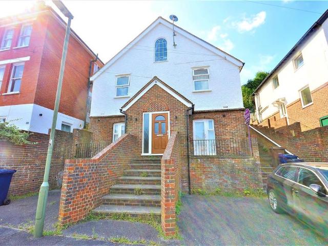 1 bedroom maisonette to rent