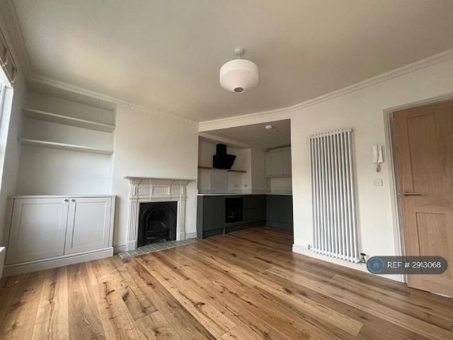 1 bedroom maisonette to rent