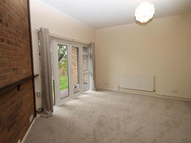 1 bedroom maisonette to rent