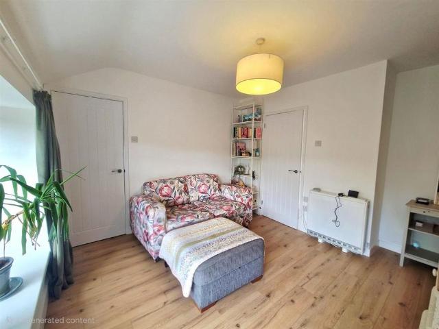 1 bedroom maisonette to rent