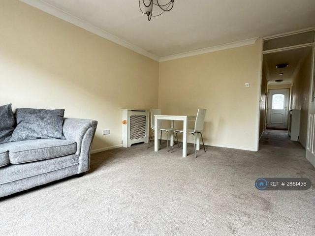 1 bedroom maisonette to rent