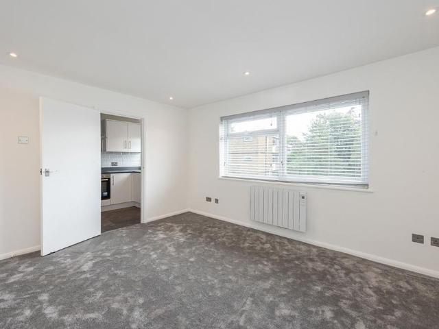 1 bedroom maisonette to rent