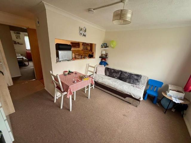 1 bedroom maisonette to rent