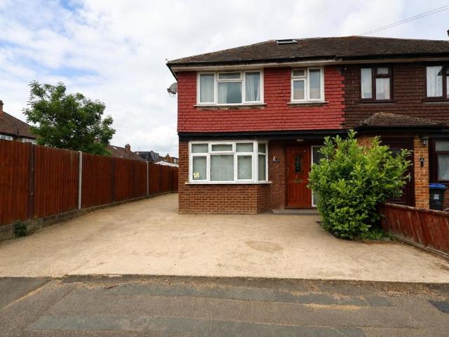 1 bedroom maisonette to rent