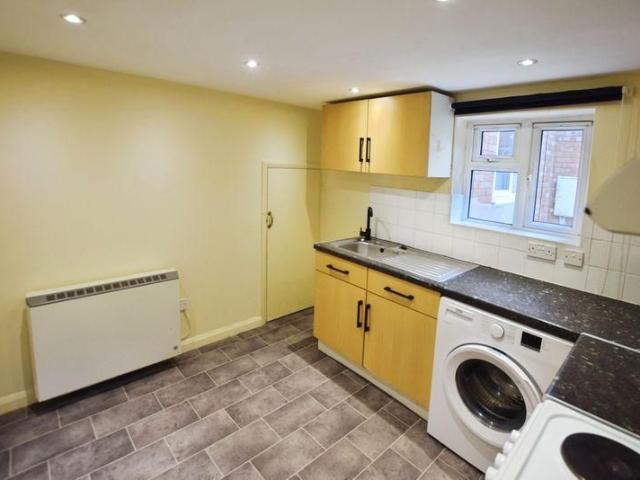 1 bedroom maisonette to rent