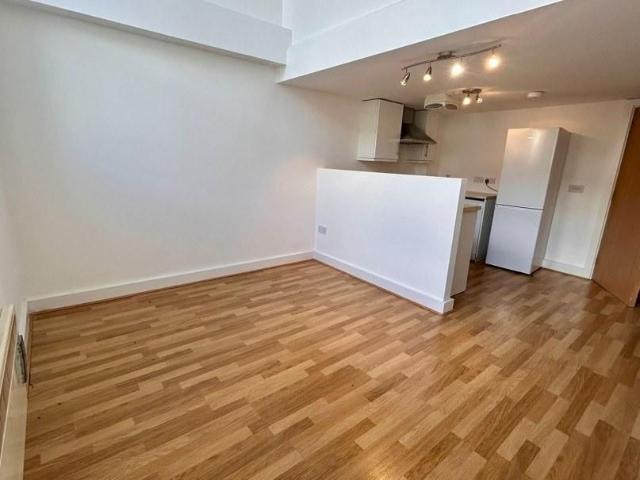 1 bedroom maisonette to rent