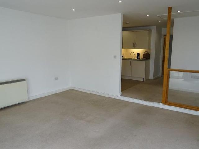 1 bedroom maisonette to rent
