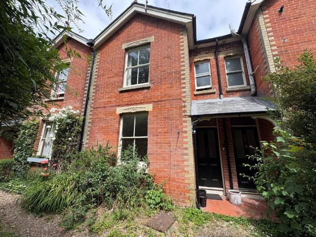 1 bedroom maisonette to rent