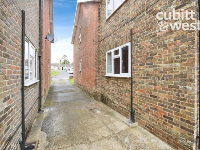1 bedroom maisonette to rent