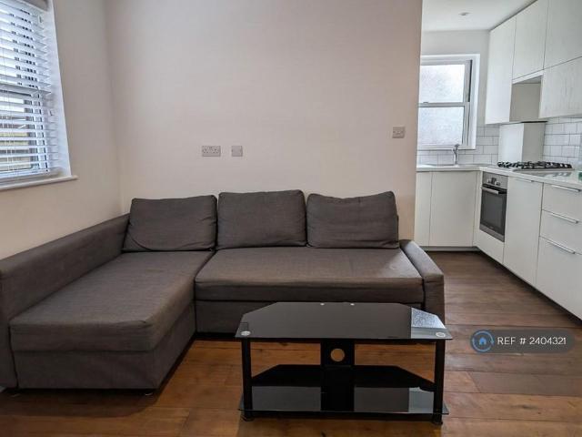 1 bedroom maisonette to rent
