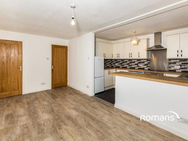 1 bedroom maisonette to rent