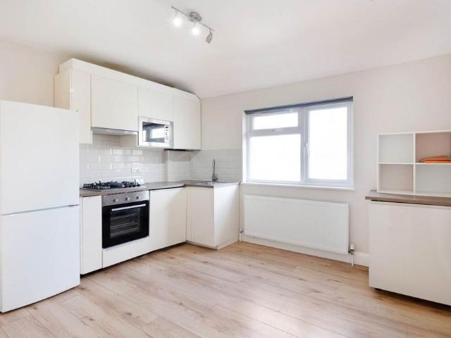 1 bedroom maisonette to rent