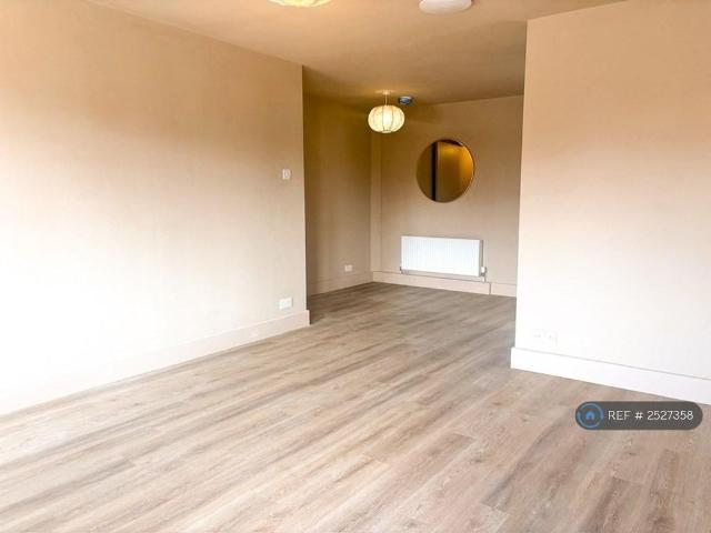 1 bedroom maisonette to rent