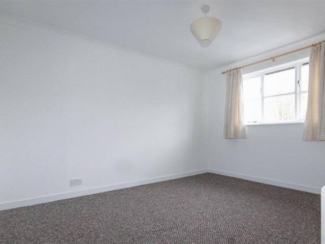 1 bedroom maisonette to rent