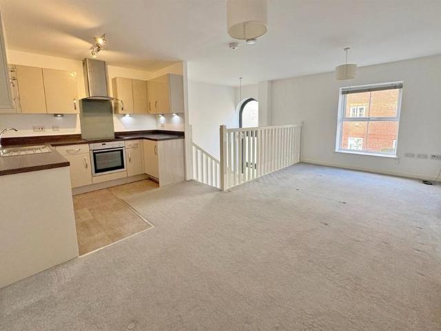 1 bedroom maisonette to rent