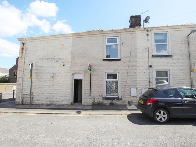 1 bedroom maisonette to rent