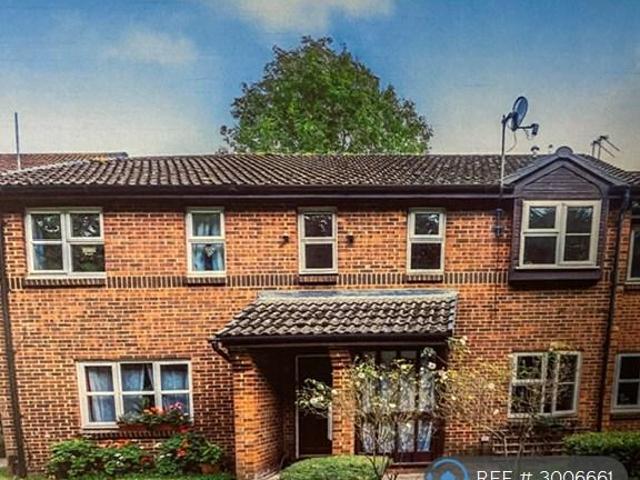 1 bedroom maisonette to rent