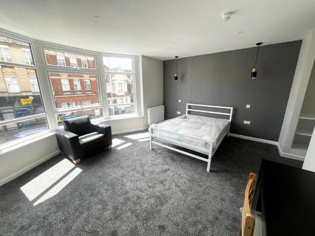 1 bedroom maisonette to rent