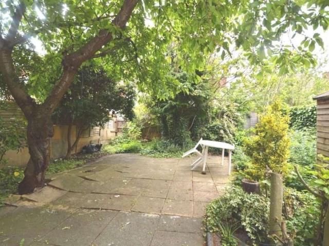 1 bedroom maisonette to rent