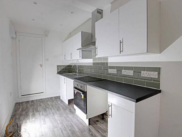 1 bedroom maisonette to rent