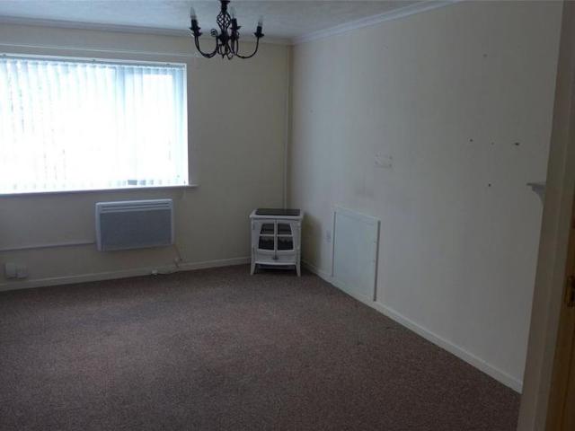 1 bedroom maisonette to rent