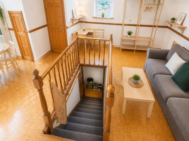 1 bedroom maisonette to rent