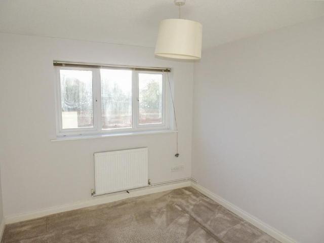 1 bedroom maisonette to rent
