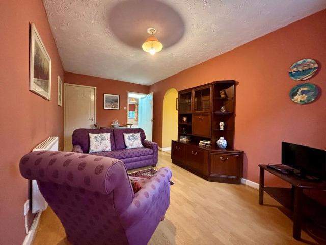 1 bedroom maisonette to rent