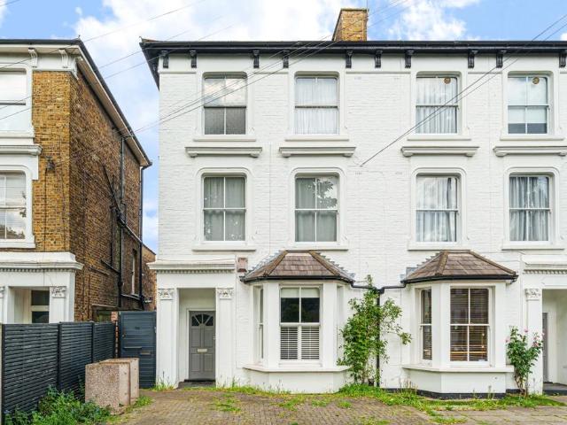 1 bedroom maisonette to rent