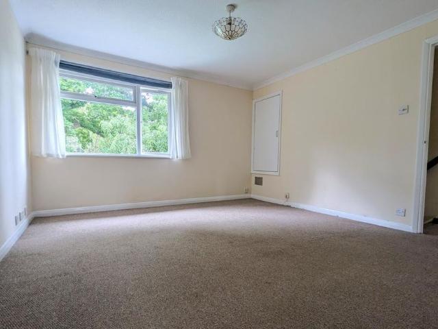 1 bedroom maisonette to rent
