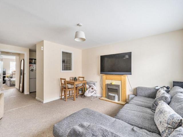 1 bedroom maisonette to rent