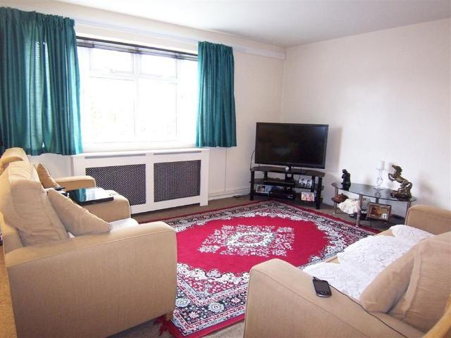 1 bedroom maisonette to rent